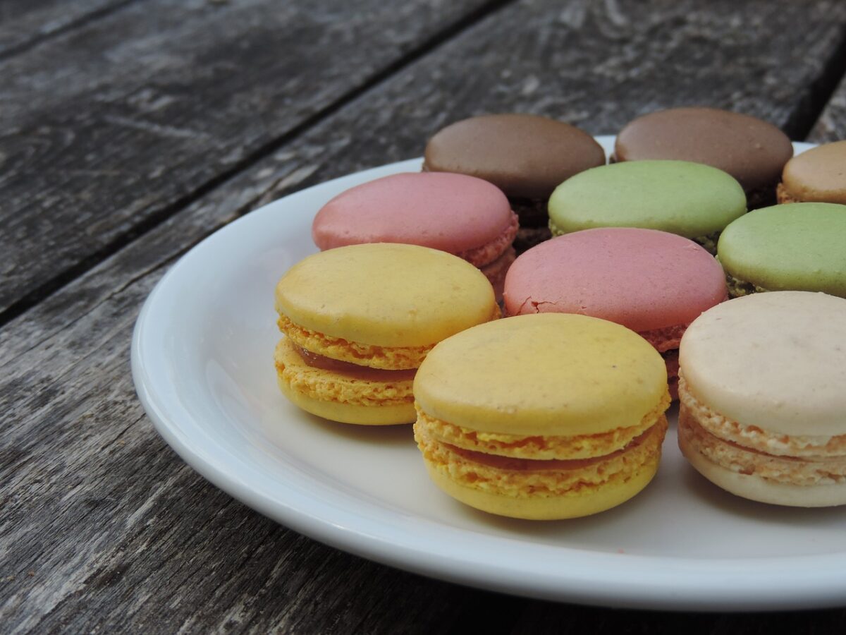 Easy To Make Macarons - Serendipity And Spice
